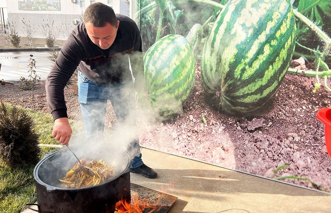 “BIRINCHI REZINOTEXNIKA ZAVODI” MCHJ XODIMLARIGA BAYRAM SHUKUHI ...